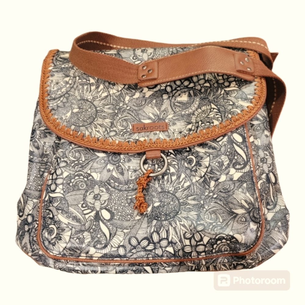 Sakroots Boho Style Convertible Backpack/Crossbody. I… - Gem